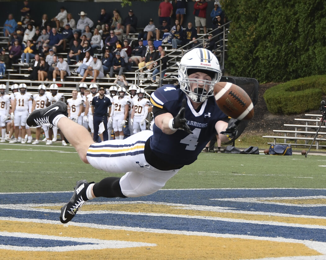 Lycoming drops 27-24 home opener in football to TCNJ | News, Sports ...